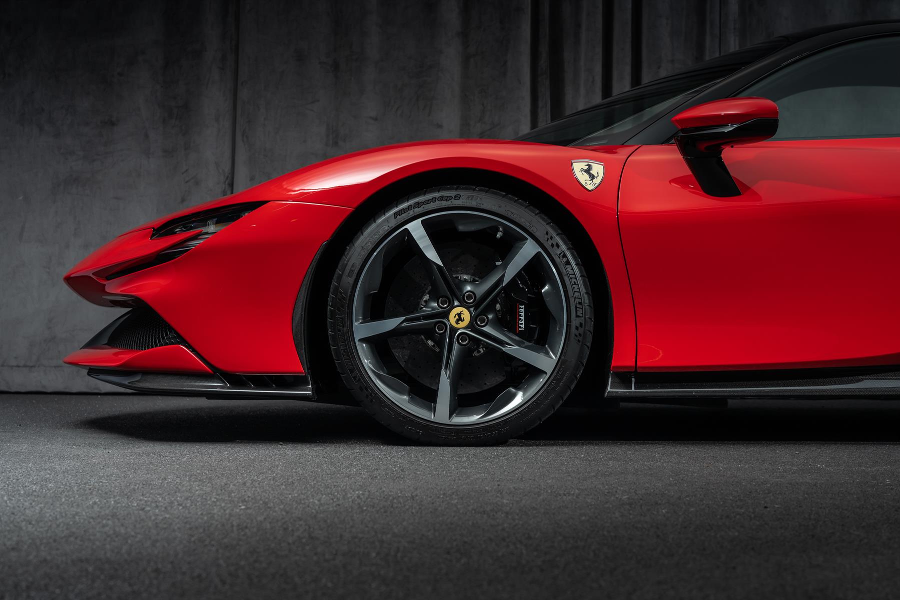 1 000 HK Ferrari, SF90 Stradale | Formula Norge